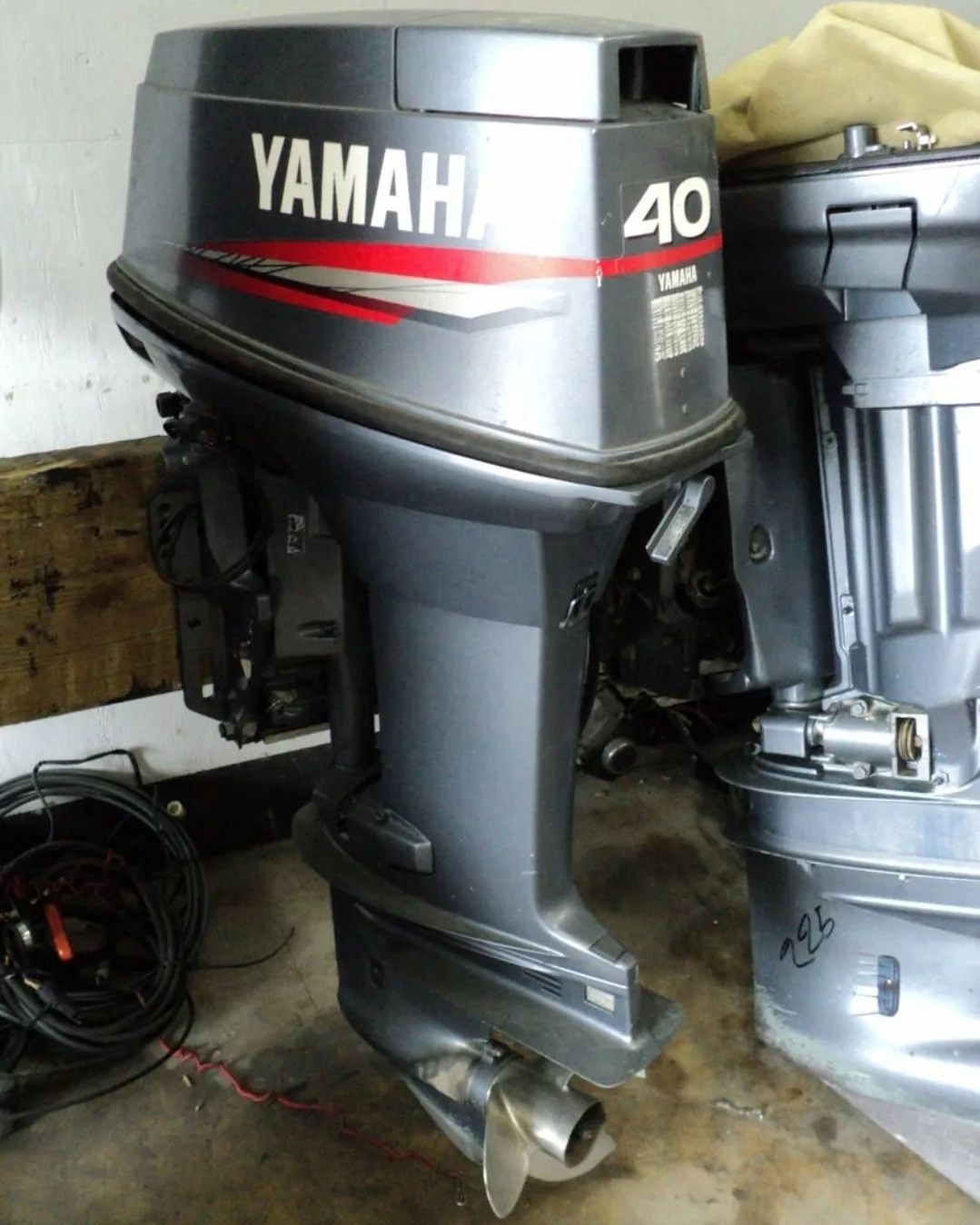 1999 Yamaha 40 hp 2-stroke 20" Shaft Outboard Motor - Alpha Marine Supply